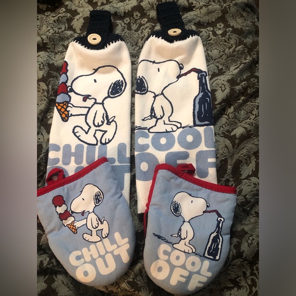 Peanuts | Kitchen | Snoopy Kitchen Set | Poshmark